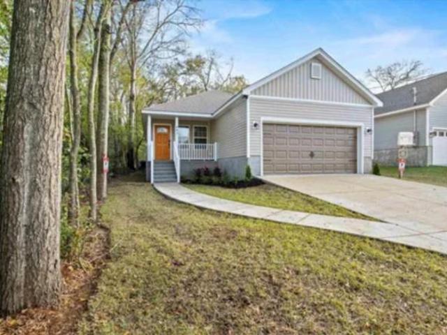 3 Br, 2 bath, Single Family 803 Brewer St