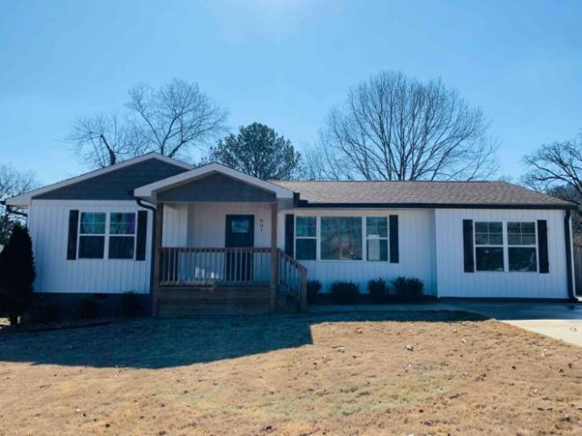 3 Br, 2 bath, Single Family 807 Forrest Rd