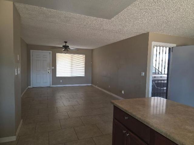 3 Br, 2 bath, Single Family 804 W Colgate Dr