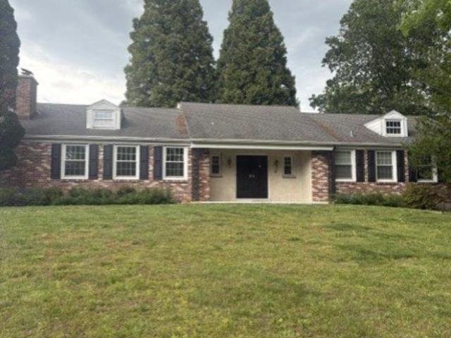 3 Br, 2 bath, Single Family 804 Colony Road