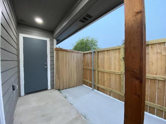 3 Br, 2 bath, Single Family 804 North Broughton Street