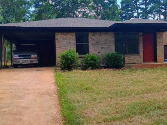 3 Br, 2 bath, Single Family 805 Harrison