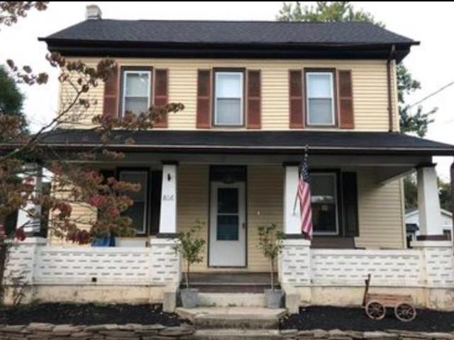 3 Br, 2 bath, Single Family 806 Blooming Glen Rd