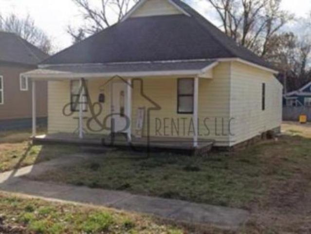 3 Br, 2 bath, Single Family 809 West 6th Street