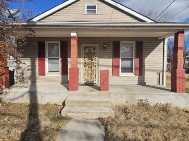 3 Br, 2 bath, Single Family 809 Eastern Ave