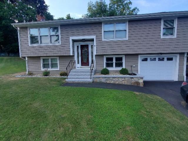 3 Br, 2 bath, Single Family 80 Apple D Or Rd