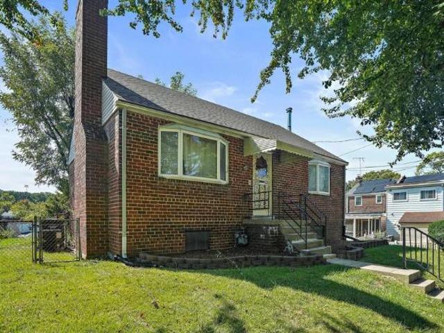 3 Br, 2 bath, Single Family 813 Hilltop Ter Se