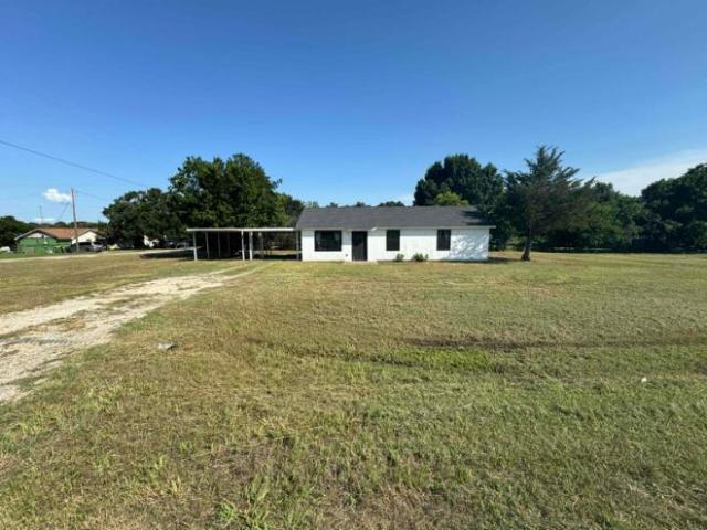 3 Br, 2 bath, Single Family 8108 Happy Trail