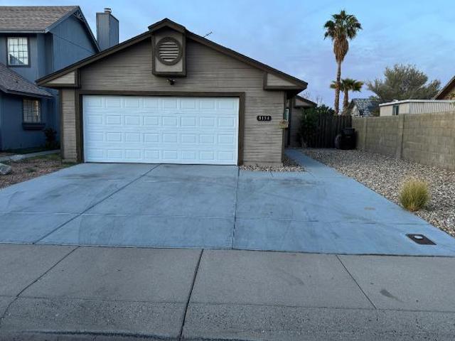 3 Br, 2 bath, Single Family 8134 W Desert Cove Ave