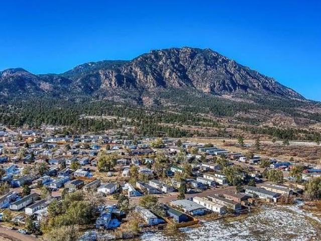 3 Br, 2 bath, Single Family 8160 Piute Rd
