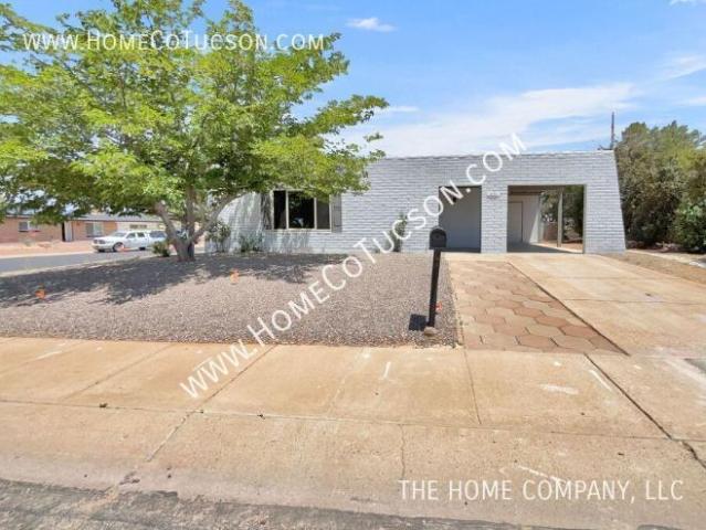 3 Br, 2 bath, Single Family 823 Calle Virada