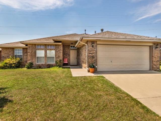 3 Br, 2 bath, Single Family 8205 Hillers Road