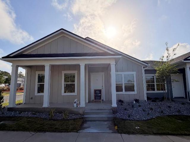 3 Br, 2 bath, Single Family 8210 NW 37th Road