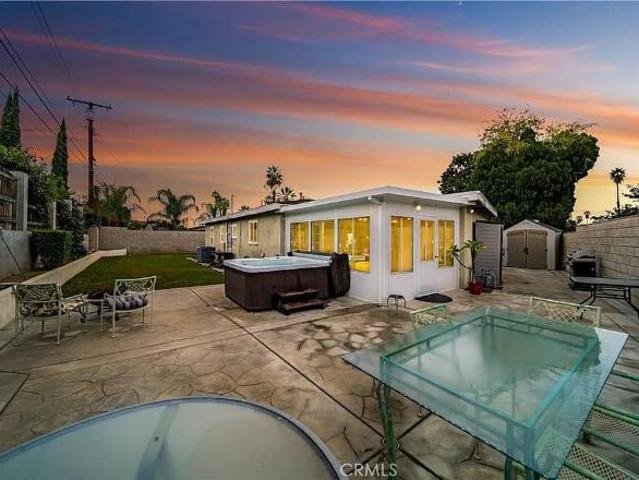 3 Br, 2 bath, Single Family 8228 Oakhurst Pl