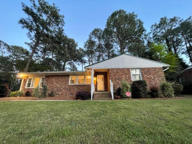 3 Br, 2 bath, Single Family 825 N Page St
