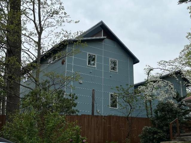 3 Br, 2 bath, Single Family 82 Wood Ave