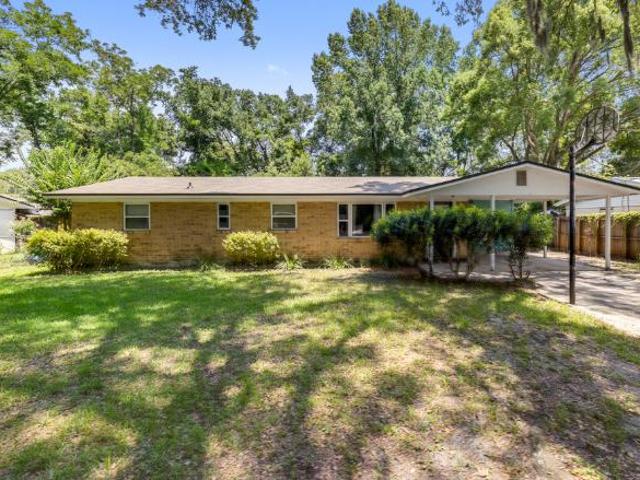3 Br, 2 bath, Single Family 8331 Old Plank Road