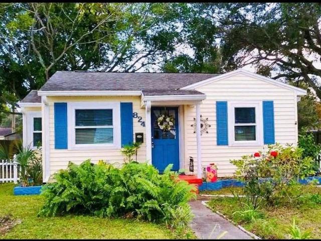 3 Br, 2 bath, Single Family 834 61st Ave Ne