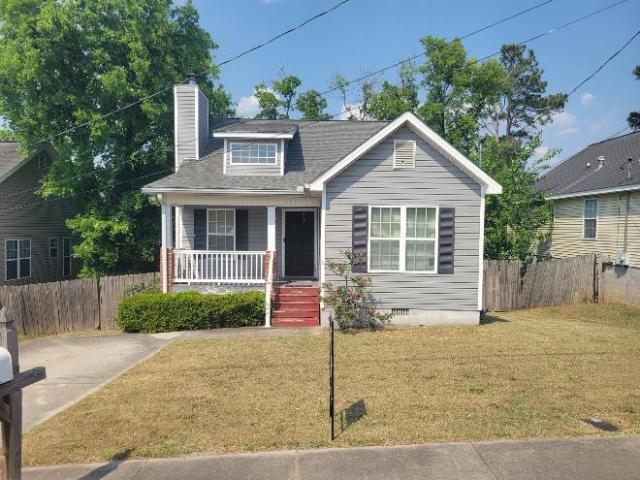 3 Br, 2 bath, Single Family 835 Elizabeth St