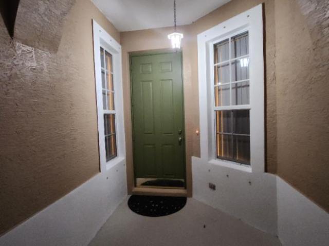 3 Br, 2 bath, Single Family 8365 104th Ct
