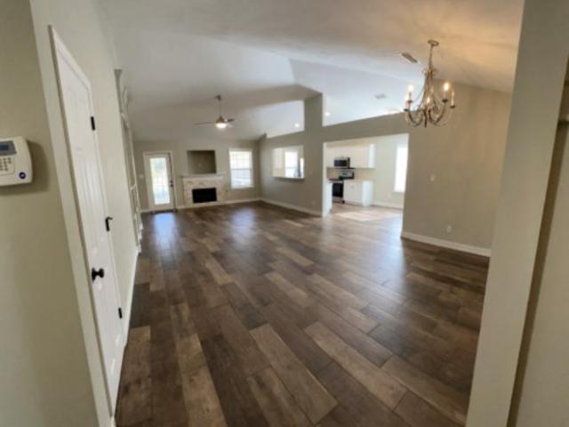 3 Br, 2 bath, Single Family 8392 Ivy Brook Lane