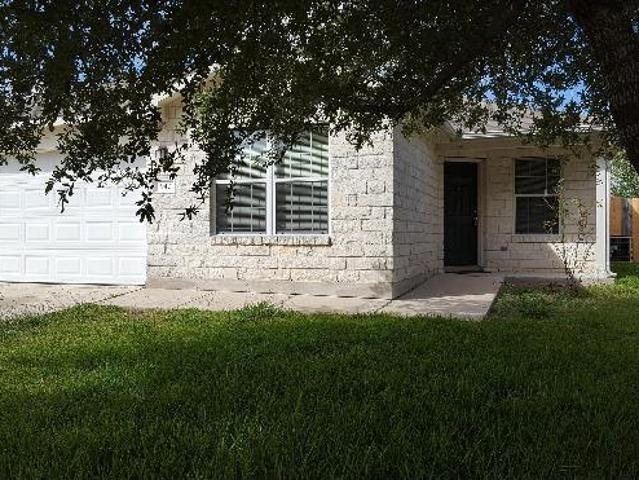 3 Br, 2 bath, Single Family 940 Goldenrod St