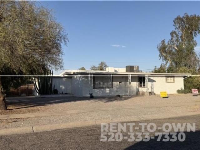 3 Br, 2 bath, Single Family 941 S Baylor Dr
