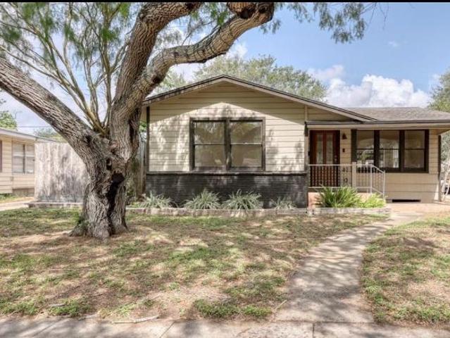 3 Br, 2 bath, Single Family 942 Delaine Dr