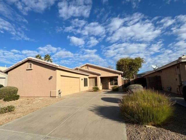 3 Br, 2 bath, Single Family 9450 W Quail Ave