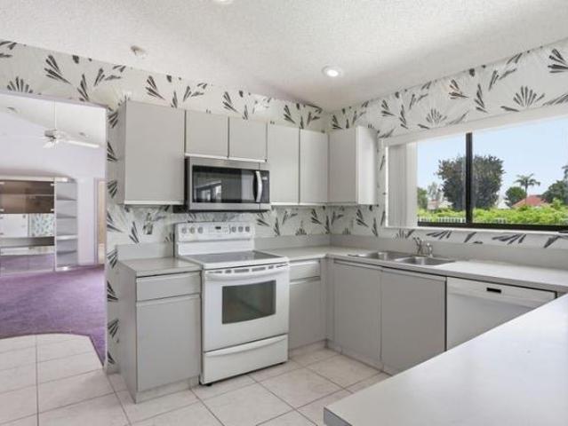 3 Br, 2 bath, Single Family 9476 El Clair Ranch Road