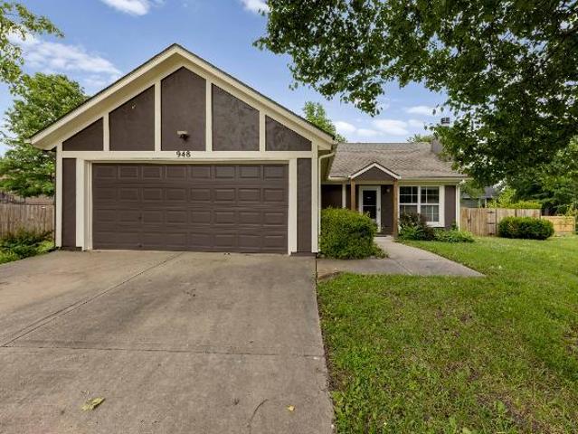 3 Br, 2 bath, Single Family 948 N Pine St