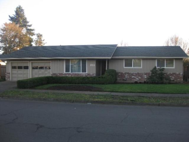 3 Br, 2 bath, Single Family 953 V Street