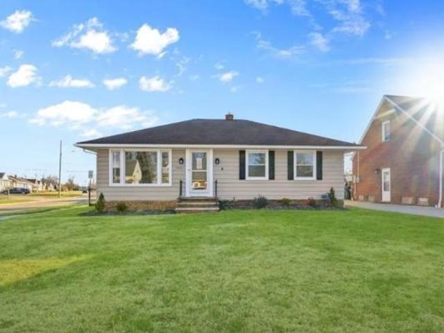 3 Br, 2 bath, Single Family 953 Bryn Mawr Ave