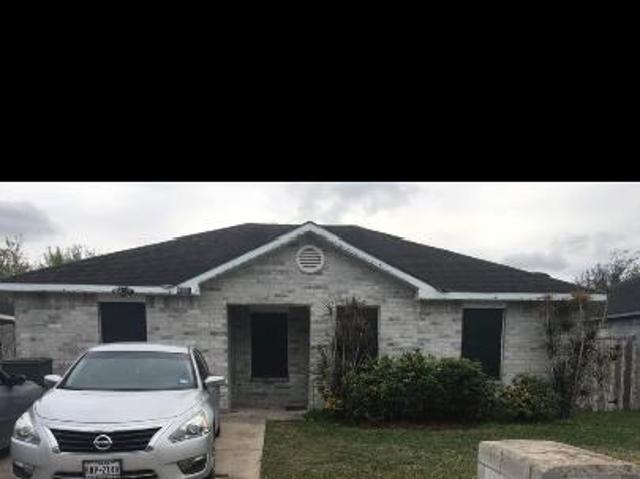 3 Br, 2 bath, Single Family 9521 Kingbird Dr