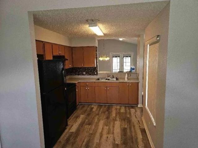 3 Br, 2 bath, Single Family 955 Forrest Drive