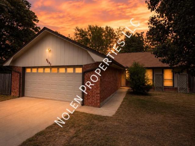 3 Br, 2 bath, Single Family 9607 NE 4th St