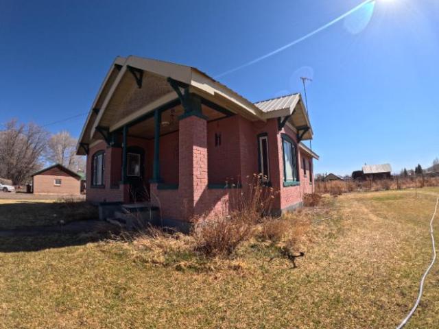 3 Br, 2 bath, Single Family 960 Main Street