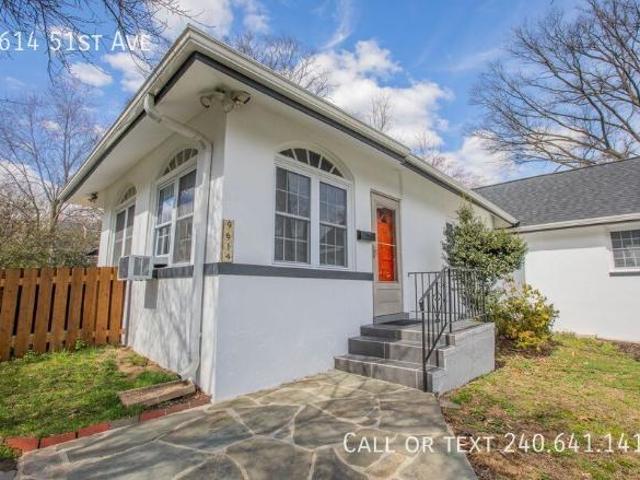 3 Br, 2 bath, Single Family 9614 51st Ave