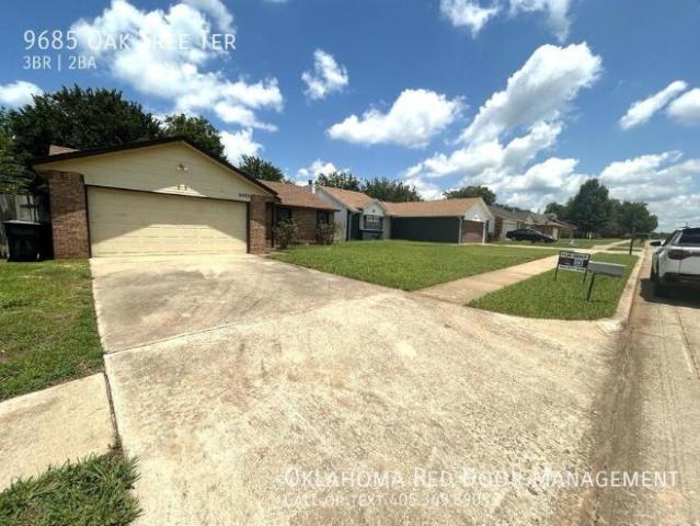 3 Br, 2 bath, Single Family 9685 Oak Tree Ter