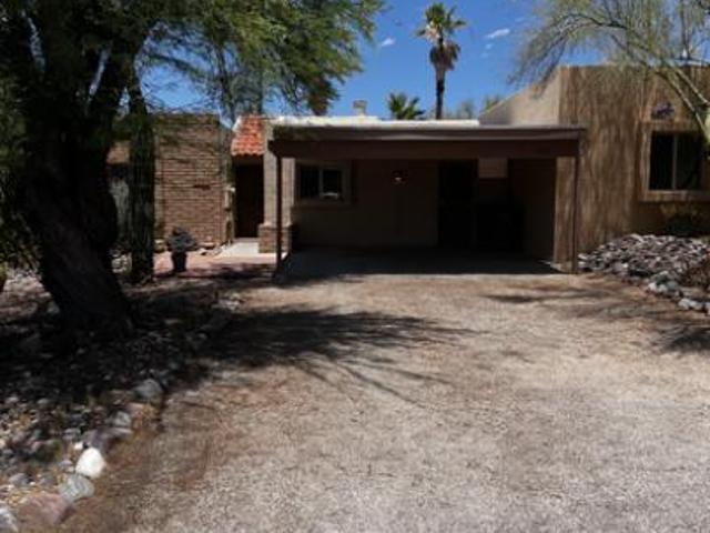 3 Br, 2 bath, Single Family 9759 E Laurel Ridge Dr