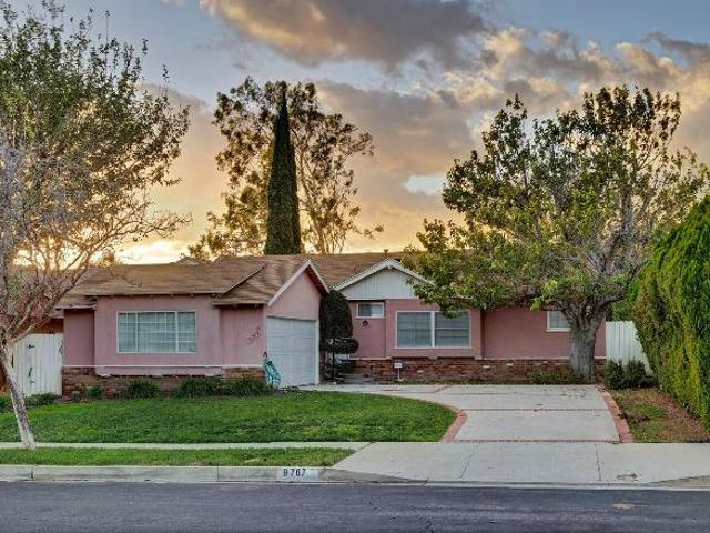 3 Br, 2 bath, Single Family 9767 Rhea Ave