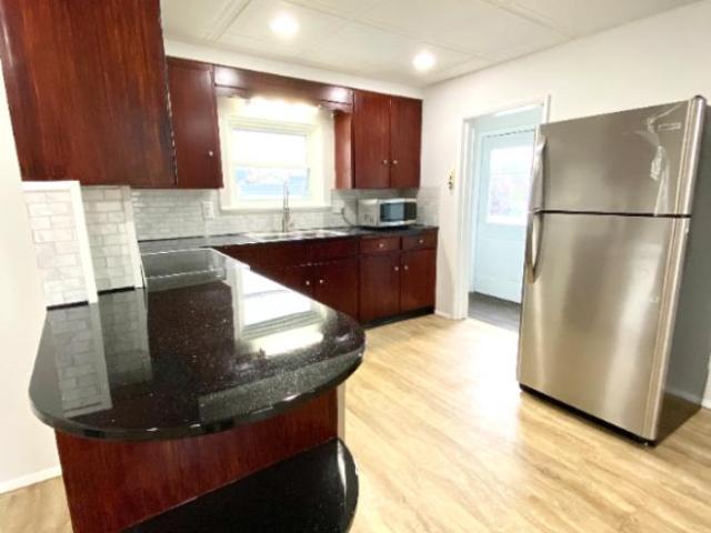 3 Br, 2 bath, Single Family 987 Cherry Street