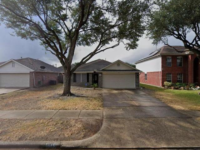 3 Br, 2 bath, Single Family 9843 Revelstoke Dr
