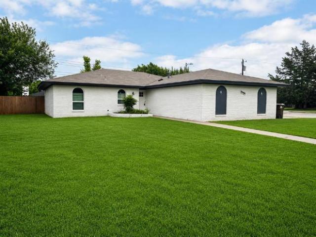 3 Br, 2 bath, Single Family 9900 N Georgia Avenue