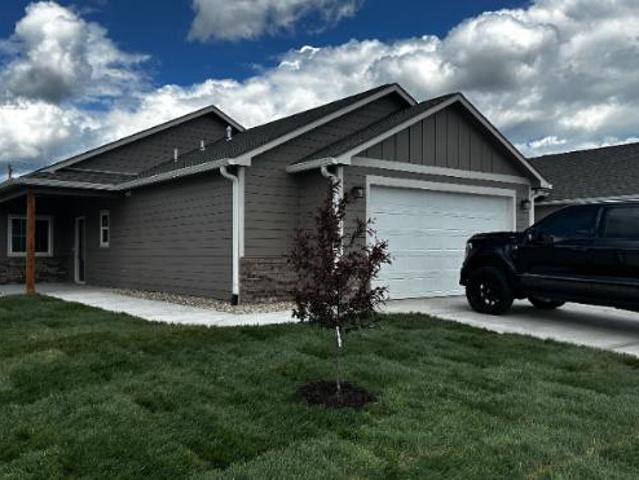 3 Br, 2 bath, Single Family 9901 Weeping Willow Dr