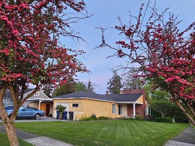3 Br, 2 bath, Single Family 904 S 16th St