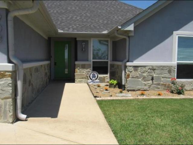 3 Br, 2 bath, Single Family 908 Ella St