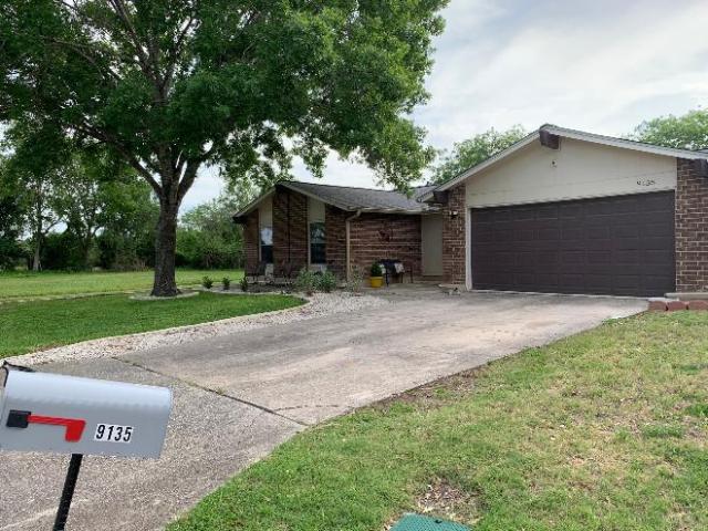 3 Br, 2 bath, Single Family 9135 Braswell St