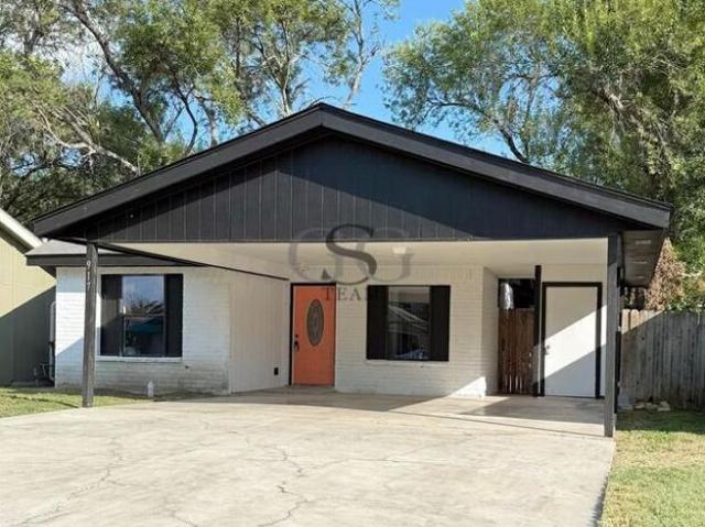 3 Br, 2 bath, Single Family 917 Sundance St