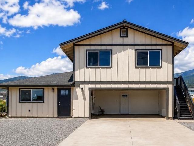 3 Br, 2 bath, Single Family 914 Kuhua St